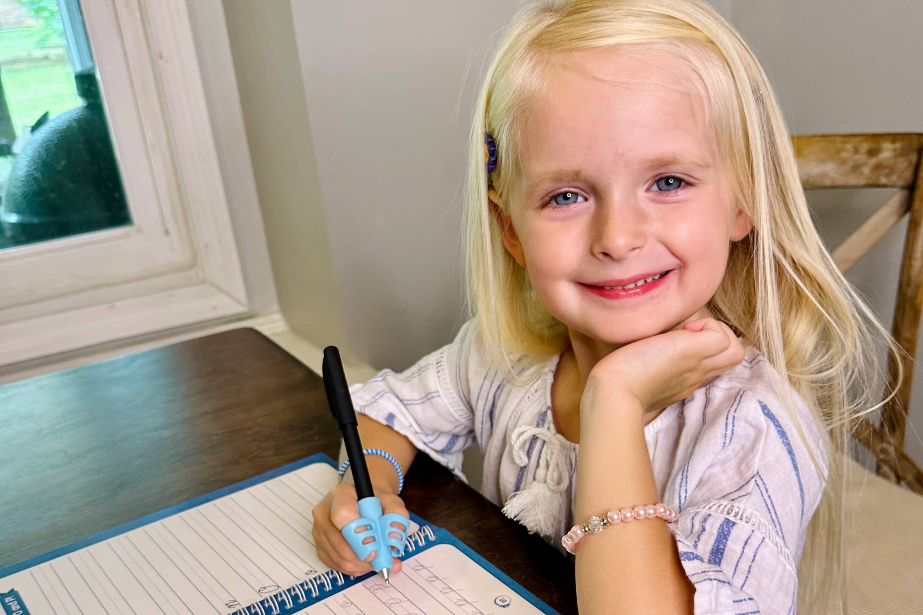 Lily Learning™ Pen Grip Set
